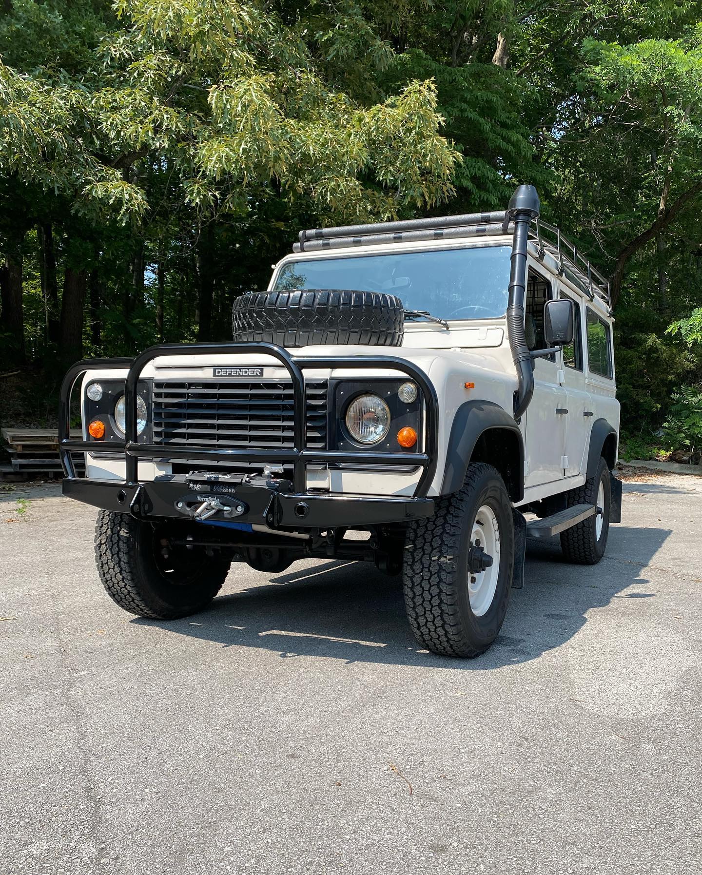 Land Rover Defender – APE BUILT